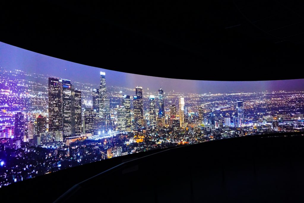 Sliding above 1000 ft at OUE Skyspace , Los Angeles – EazyNazy